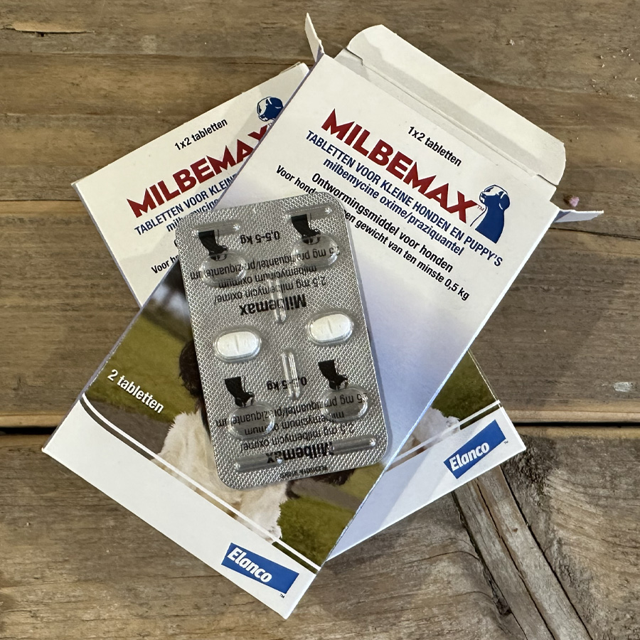 Milbemax puppy ontworming voor puppy's en kleine honden rassen.